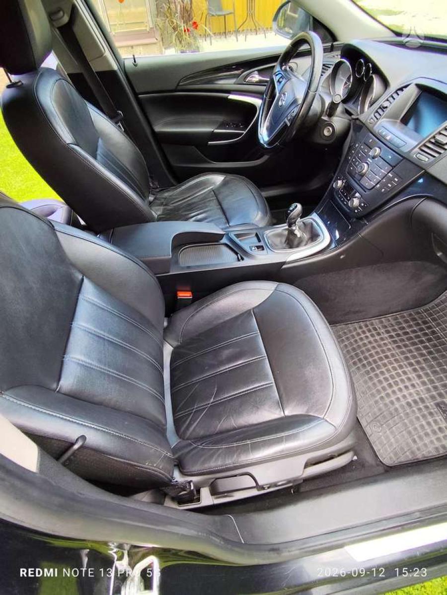 Black Opel Insignia 2010 in Silale, with an engine capacity of 1.96 L and mileage of 268 thousand km for 2750 €, photo 13 on AUTOMOTO.COM.LV