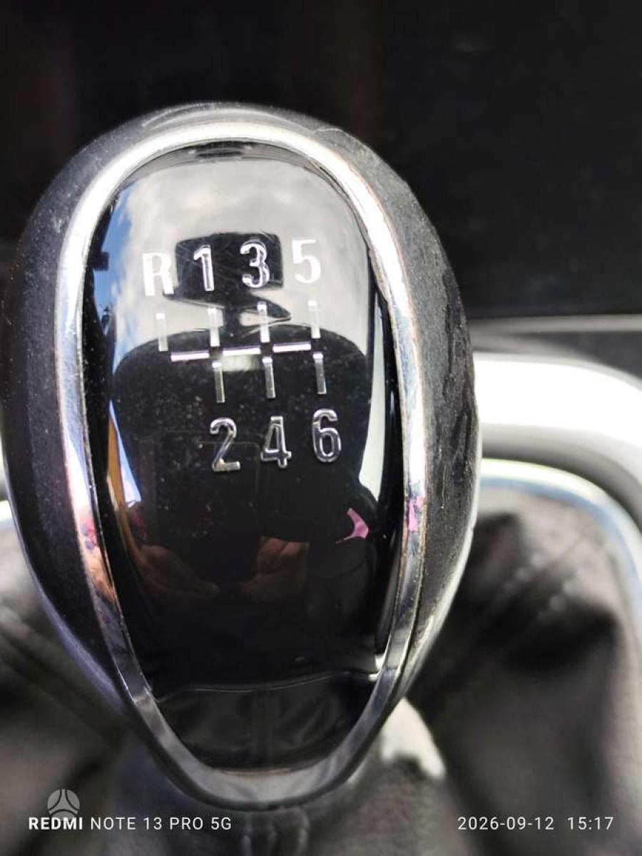 Black Opel Insignia 2010 in Silale, with an engine capacity of 1.96 L and mileage of 268 thousand km for 2750 €, photo 16 on AUTOMOTO.COM.LV
