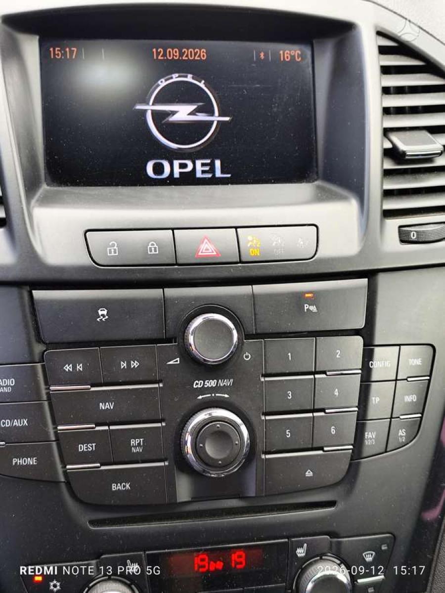 Black Opel Insignia 2010 in Silale, with an engine capacity of 1.96 L and mileage of 268 thousand km for 2750 €, photo 17 on AUTOMOTO.COM.LV