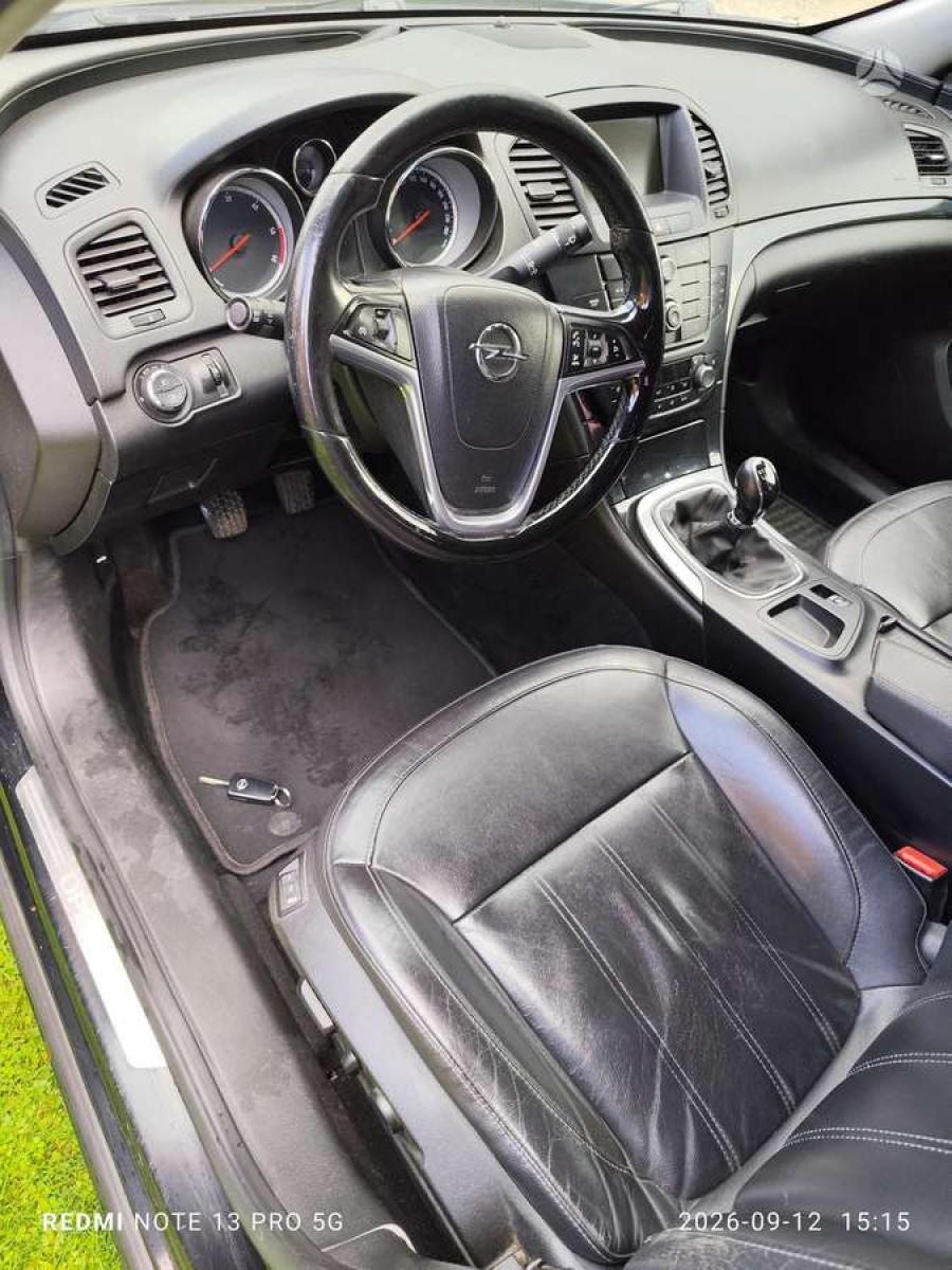 Black Opel Insignia 2010 in Silale, with an engine capacity of 1.96 L and mileage of 268 thousand km for 2750 €, photo 20 on AUTOMOTO.COM.LV