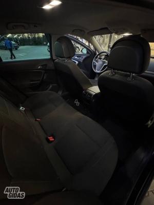 Black Opel Insignia 2011 in Vilnius, with an engine capacity of 2.00 L and mileage of 340 thousand km for 3500 €, photo 11 on AUTOMOTO.COM.LV