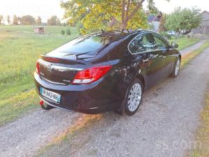 Black Opel Insignia 2011 in Gulbene, with an engine capacity of 2.00 L and mileage of 231 thousand km for 4700 €, photo 5 on AUTOMOTO.COM.LV