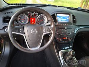Black Opel Insignia 2011 in Gulbene, with an engine capacity of 2.00 L and mileage of 231 thousand km for 4700 €, photo 13 on AUTOMOTO.COM.LV