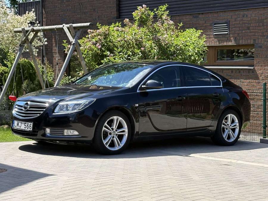 Melns Opel Insignia 2011 Viļņa, ar dzinēja tilpumu 2.00 L un nobraukumu 268 tūkst. km par 3450 €, foto 1 vietnē AUTOMOTO.COM.LV