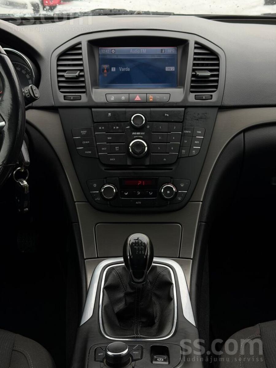 Melns Opel Insignia 2011 Rīga, ar dzinēja tilpumu 2.00 L un nobraukumu 312 tūkst. km par 3280 €, foto 13 vietnē AUTOMOTO.COM.LV