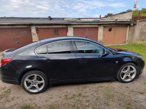 Melns Opel Insignia 2011 Klaipėda, ar dzinēja tilpumu 1.96 L un nobraukumu 307 tūkst. km par 3000 €, foto 2 vietnē AUTOMOTO.COM.LV