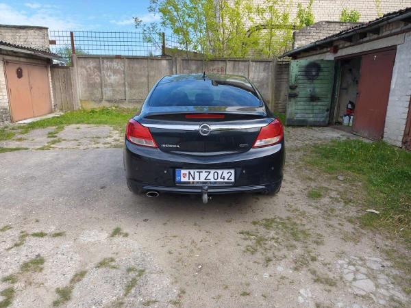 Melns Opel Insignia 2011 Klaipėda, ar dzinēja tilpumu 1.96 L un nobraukumu 307 tūkst. km par 3000 €, foto 4 vietnē AUTOMOTO.COM.LV