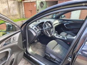 Black Opel Insignia 2011 in Klaipeda, with an engine capacity of 1.96 L and mileage of 307 thousand km for 3000 €, photo 11 on AUTOMOTO.COM.LV