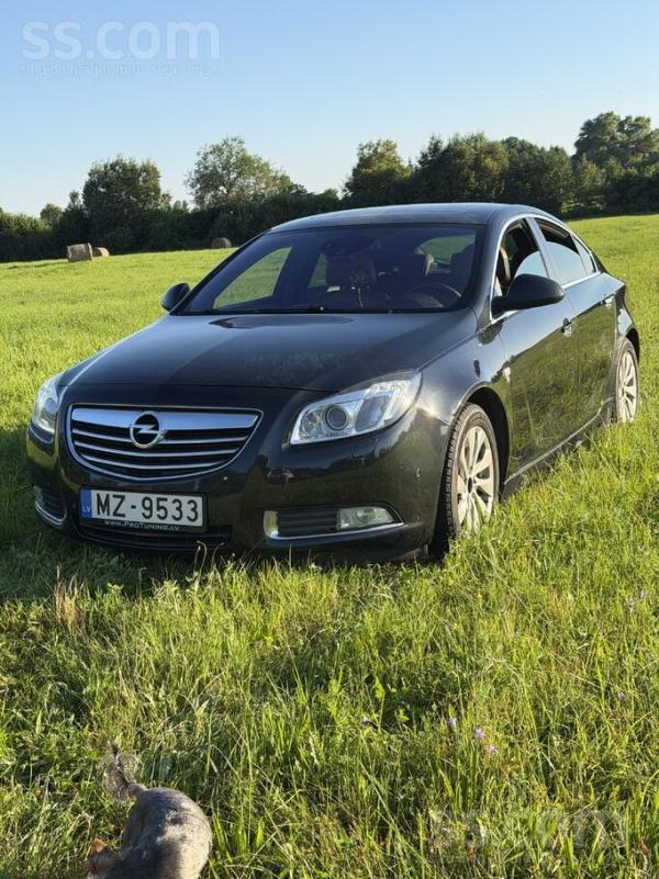 Melns Opel Insignia 2011 Daugavpils, ar dzinēja tilpumu 2.00 L un nobraukumu 261 tūkst. km par 3600 €, foto 2 vietnē AUTOMOTO.COM.LV