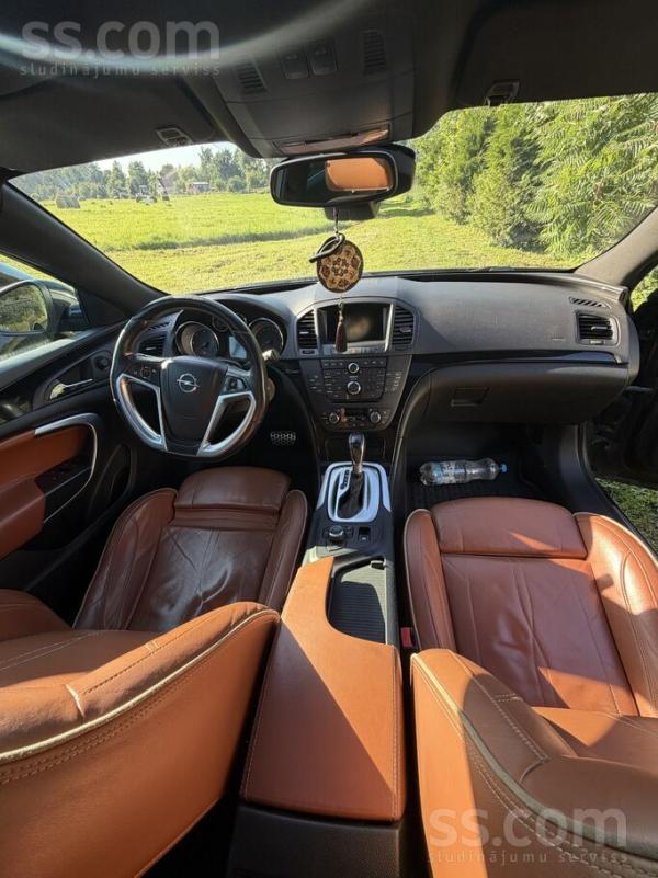 Melns Opel Insignia 2011 Daugavpils, ar dzinēja tilpumu 2.00 L un nobraukumu 261 tūkst. km par 3600 €, foto 4 vietnē AUTOMOTO.COM.LV