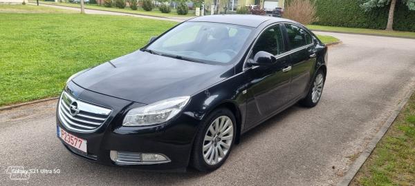 Black Opel Insignia 2011 in Kedainiai, with an engine capacity of 2.00 L and mileage of 272 thousand km for 3199 €, photo 2 on AUTOMOTO.COM.LV