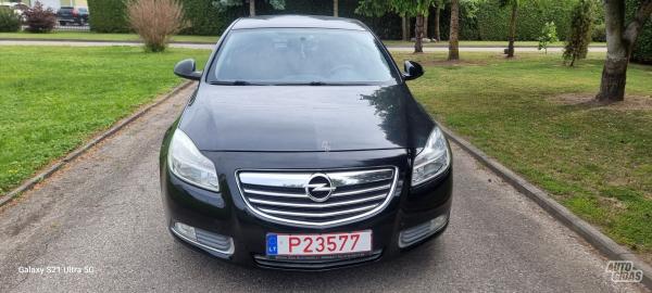 Black Opel Insignia 2011 in Kedainiai, with an engine capacity of 2.00 L and mileage of 272 thousand km for 3199 €, photo 3 on AUTOMOTO.COM.LV