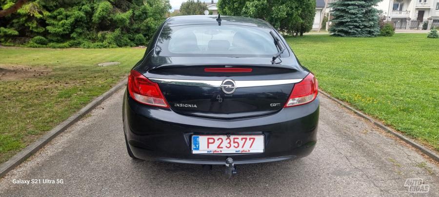 Black Opel Insignia 2011 in Kedainiai, with an engine capacity of 2.00 L and mileage of 272 thousand km for 3199 €, photo 9 on AUTOMOTO.COM.LV