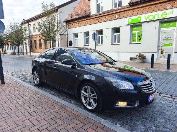 Opel Insignia 2011 in Marijampole on AUTOMOTO.COM.LV Black Opel Insignia 2011 in Marijampole, with an engine capacity of 1.96 L and mileage of 280 thousand km for 3200 €, photo 3 on AUTOMOTO.COM.LV