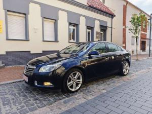 Black Opel Insignia 2011 in Marijampole, with an engine capacity of 1.96 L and mileage of 280 thousand km for 3200 €, photo 6 on AUTOMOTO.COM.LV