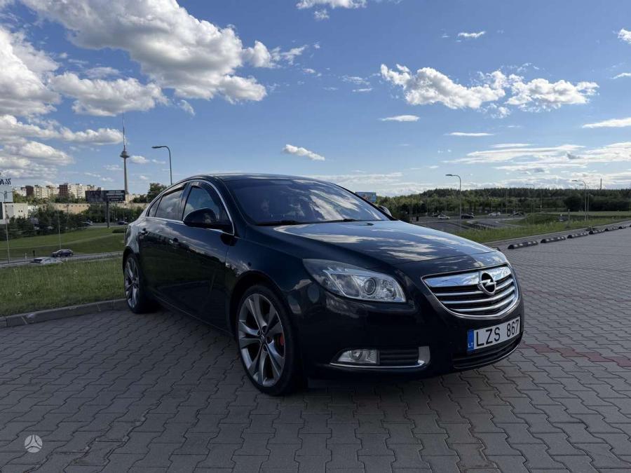 Melns Opel Insignia 2012 Viļņa, ar dzinēja tilpumu 1.96 L un nobraukumu 247 tūkst. km par 3600 €, foto 3 vietnē AUTOMOTO.COM.LV