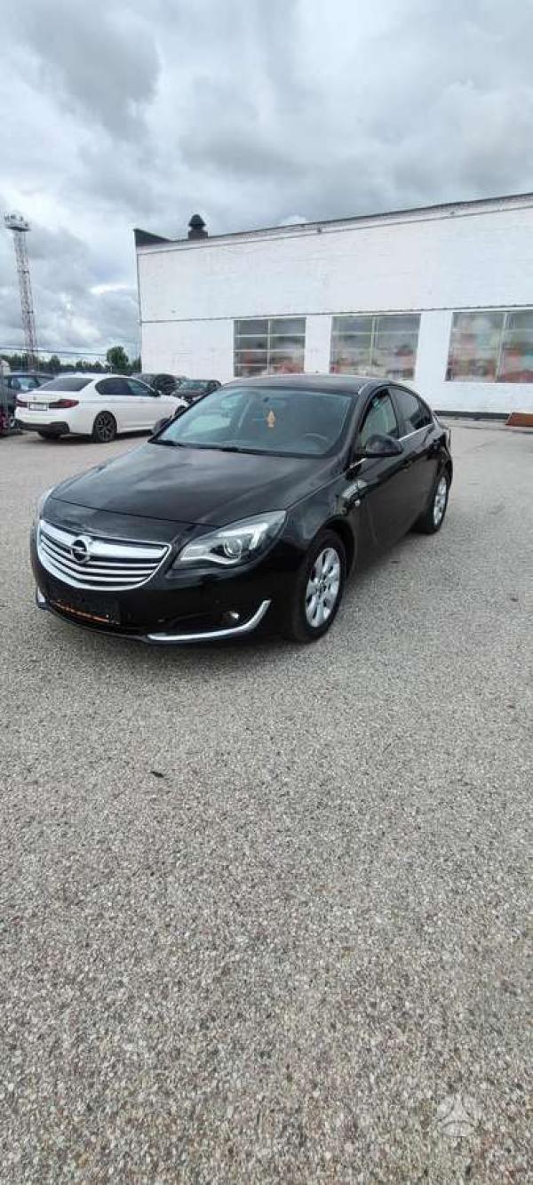 Black Opel Insignia 2014 in Marijampole, with an engine capacity of 2.00 L and mileage of 265 thousand km for 4999 €, photo 1 on AUTOMOTO.COM.LV