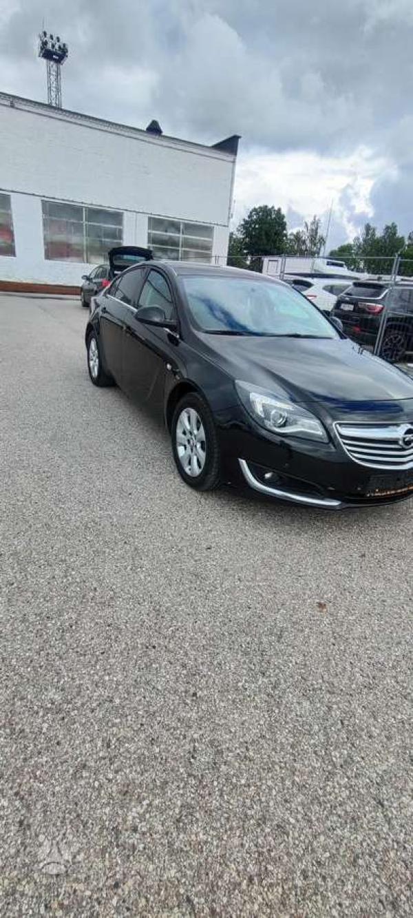 Black Opel Insignia 2014 in Marijampole, with an engine capacity of 2.00 L and mileage of 265 thousand km for 4999 €, photo 2 on AUTOMOTO.COM.LV