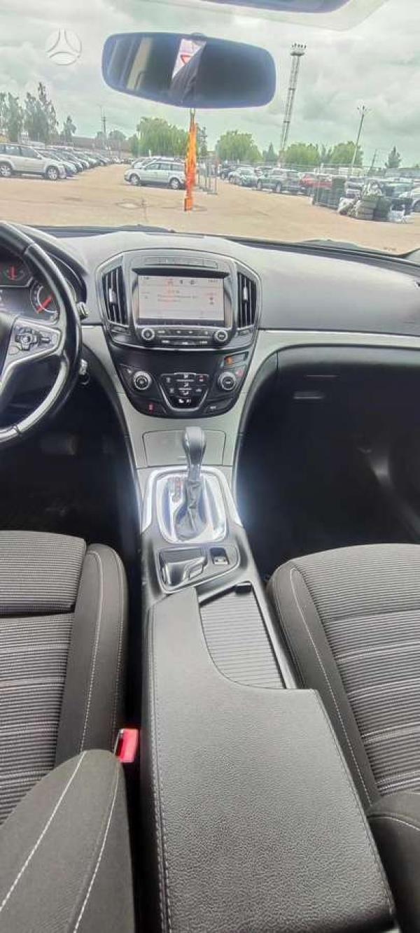 Black Opel Insignia 2014 in Marijampole, with an engine capacity of 2.00 L and mileage of 265 thousand km for 4999 €, photo 5 on AUTOMOTO.COM.LV