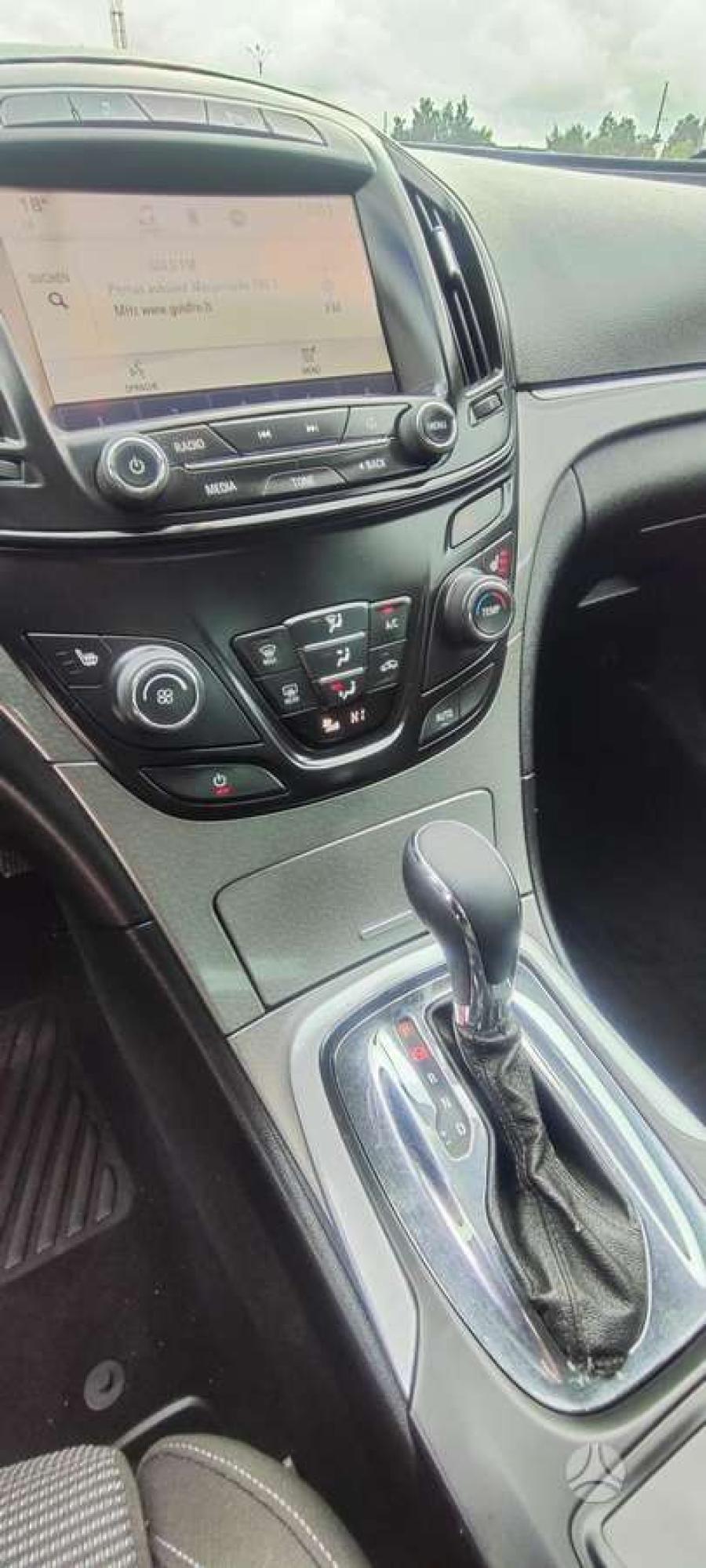 Black Opel Insignia 2014 in Marijampole, with an engine capacity of 2.00 L and mileage of 265 thousand km for 4999 €, photo 7 on AUTOMOTO.COM.LV