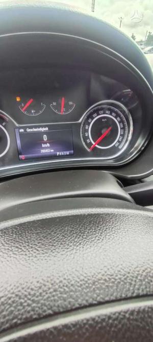 Black Opel Insignia 2014 in Marijampole, with an engine capacity of 2.00 L and mileage of 265 thousand km for 4999 €, photo 8 on AUTOMOTO.COM.LV