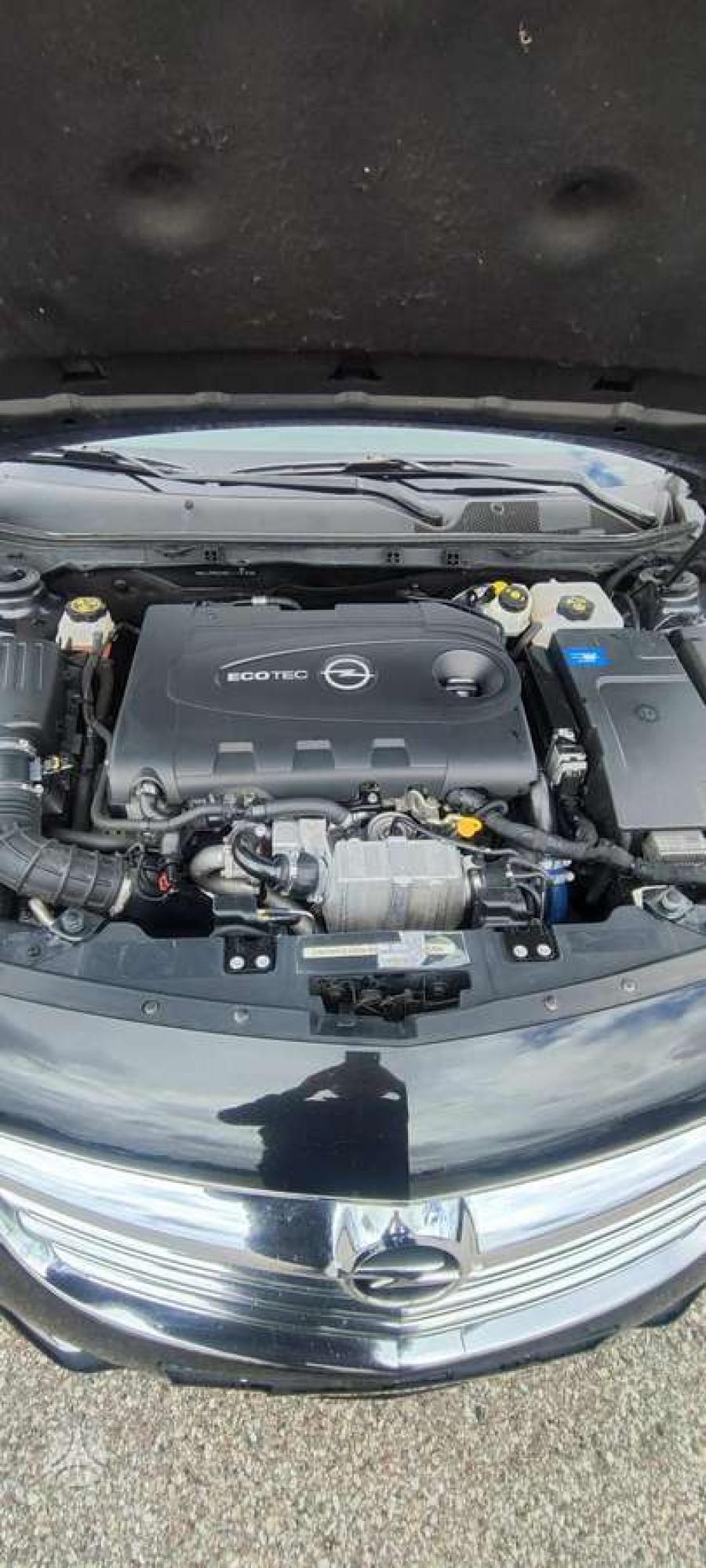 Black Opel Insignia 2014 in Marijampole, with an engine capacity of 2.00 L and mileage of 265 thousand km for 4999 €, photo 10 on AUTOMOTO.COM.LV