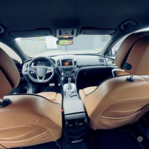 Black Opel Insignia 2014 in Siauliai, with an engine capacity of 1.96 L and mileage of 289 thousand km for 5800 €, photo 7 on AUTOMOTO.COM.LV