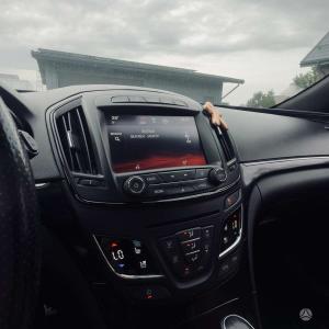 Black Opel Insignia 2014 in Siauliai, with an engine capacity of 1.96 L and mileage of 289 thousand km for 5800 €, photo 11 on AUTOMOTO.COM.LV