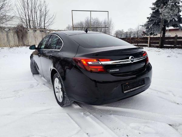 Black Opel Insignia 2015 in Marijampole, with an engine capacity of 1.36 L and mileage of 170 thousand km for 5300 €, photo 3 on AUTOMOTO.COM.LV