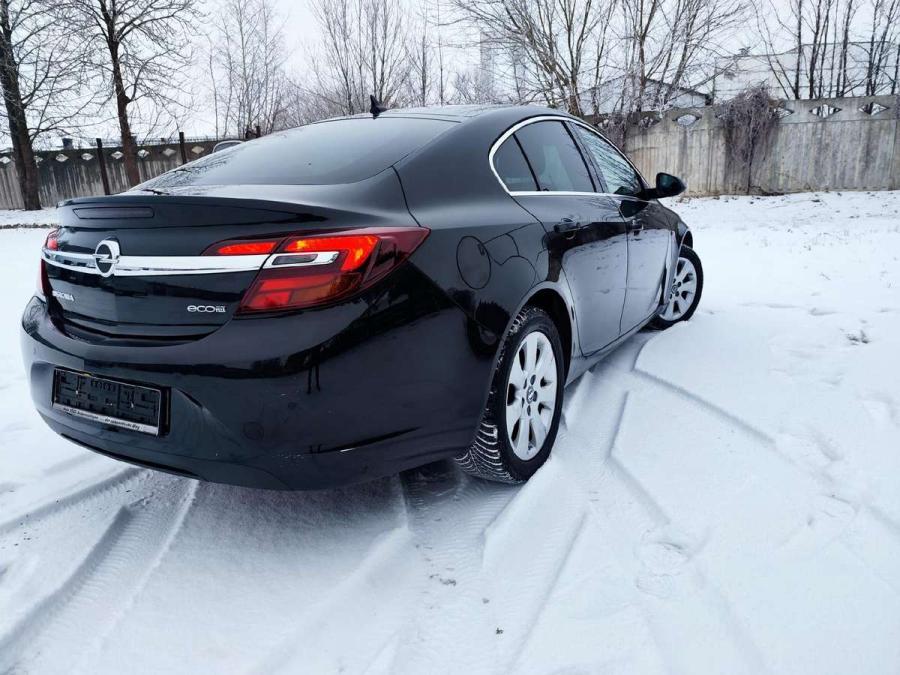 Black Opel Insignia 2015 in Marijampole, with an engine capacity of 1.36 L and mileage of 170 thousand km for 5300 €, photo 18 on AUTOMOTO.COM.LV