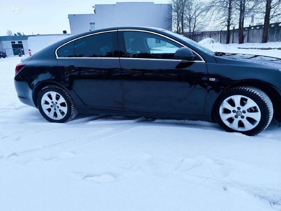 Black Opel Insignia 2015 in Marijampole, with an engine capacity of 1.36 L and mileage of 170 thousand km for 5300 €, photo 19 on AUTOMOTO.COM.LV