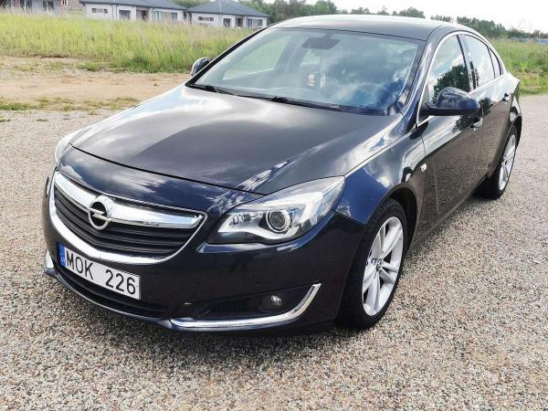 Black Opel Insignia 2015 in Vilnius, with an engine capacity of 1.96 L and mileage of 280 thousand km for 4950 €, photo 1 on AUTOMOTO.COM.LV