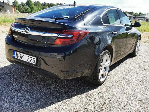 Black Opel Insignia 2015 in Vilnius, with an engine capacity of 1.96 L and mileage of 280 thousand km for 4950 €, photo 6 on AUTOMOTO.COM.LV