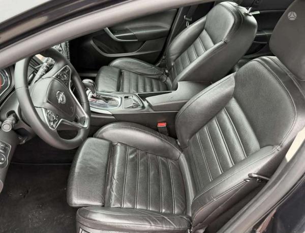 Black Opel Insignia 2015 in Vilnius, with an engine capacity of 1.96 L and mileage of 280 thousand km for 4950 €, photo 8 on AUTOMOTO.COM.LV