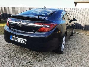 Black Opel Insignia 2015 in Vilnius, with an engine capacity of 2.00 L and mileage of 290 thousand km for 4650 €, photo 5 on AUTOMOTO.COM.LV