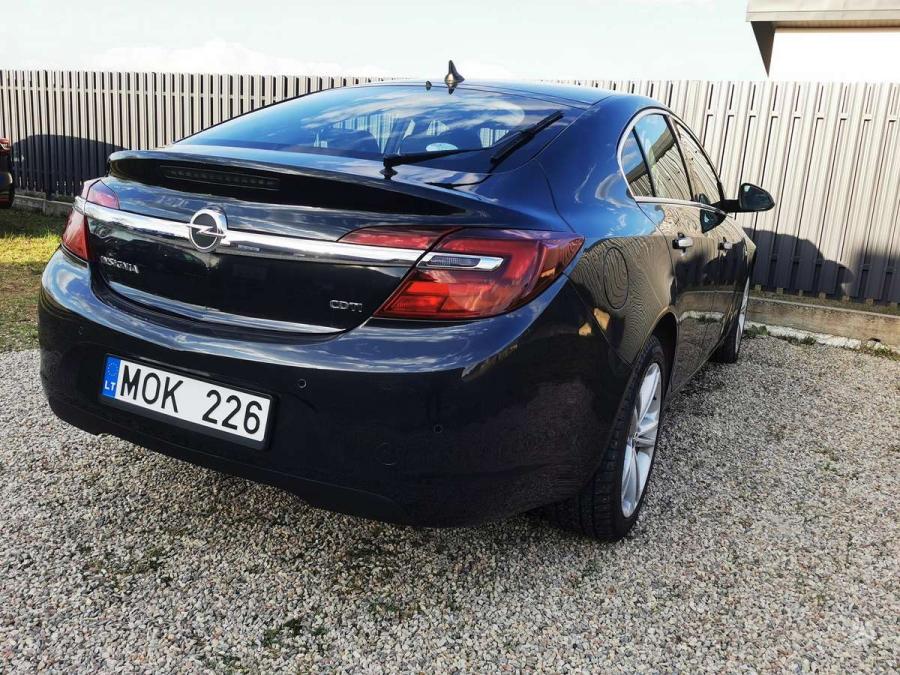 Black Opel Insignia 2015 in Vilnius, with an engine capacity of 2.00 L and mileage of 290 thousand km for 4650 €, photo 5 on AUTOMOTO.COM.LV