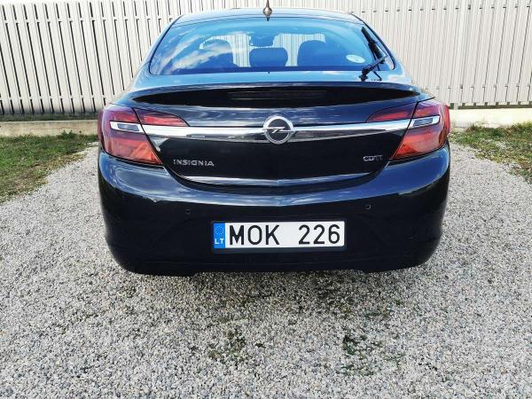 Black Opel Insignia 2015 in Vilnius, with an engine capacity of 2.00 L and mileage of 290 thousand km for 4650 €, photo 6 on AUTOMOTO.COM.LV