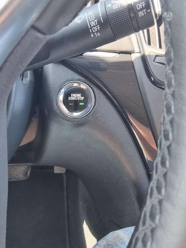 Black Opel Insignia 2015 in Vilnius, with an engine capacity of 2.00 L and mileage of 290 thousand km for 4650 €, photo 9 on AUTOMOTO.COM.LV