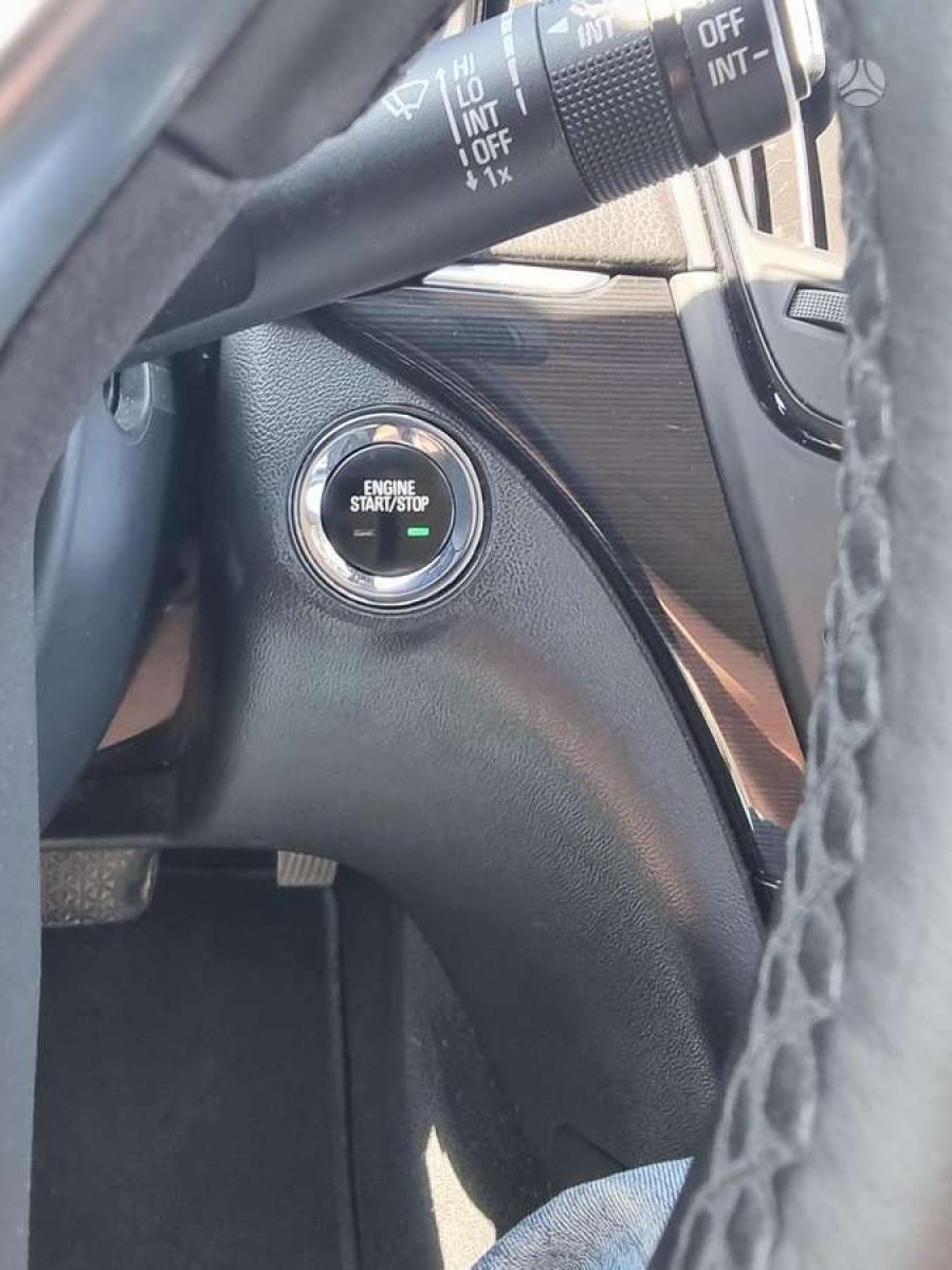 Black Opel Insignia 2015 in Vilnius, with an engine capacity of 2.00 L and mileage of 290 thousand km for 4650 €, photo 10 on AUTOMOTO.COM.LV
