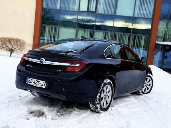 Black Opel Insignia 2016 in Klaipeda, with an engine capacity of 1.60 L and mileage of 270 thousand km for 4200 €, photo 3 on AUTOMOTO.COM.LV