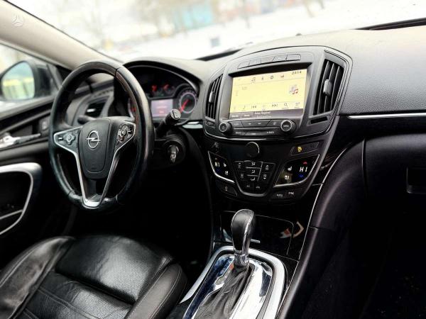 Black Opel Insignia 2016 in Klaipeda, with an engine capacity of 1.60 L and mileage of 270 thousand km for 4200 €, photo 5 on AUTOMOTO.COM.LV
