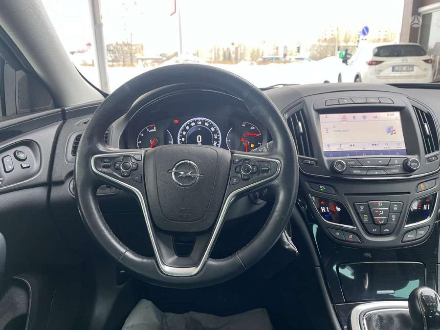 Black Opel Insignia 2016 in Panevezys, with an engine capacity of 1.60 L and mileage of 161 thousand km for 5600 €, photo 8 on AUTOMOTO.COM.LV
