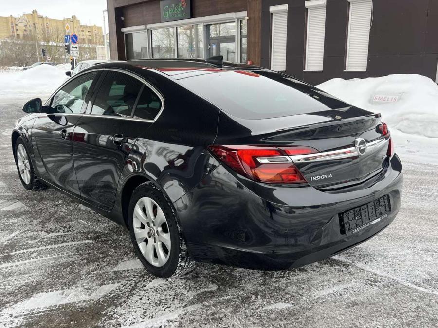 Black Opel Insignia 2016 in Panevezys, with an engine capacity of 1.60 L and mileage of 161 thousand km for 5600 €, photo 11 on AUTOMOTO.COM.LV