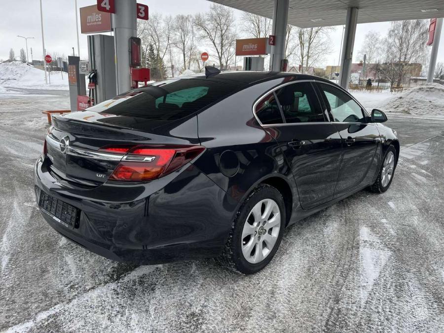 Black Opel Insignia 2016 in Panevezys, with an engine capacity of 1.60 L and mileage of 161 thousand km for 5600 €, photo 13 on AUTOMOTO.COM.LV