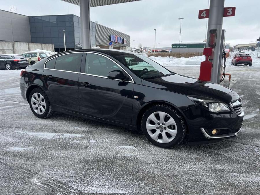Black Opel Insignia 2016 in Panevezys, with an engine capacity of 1.60 L and mileage of 161 thousand km for 5600 €, photo 14 on AUTOMOTO.COM.LV