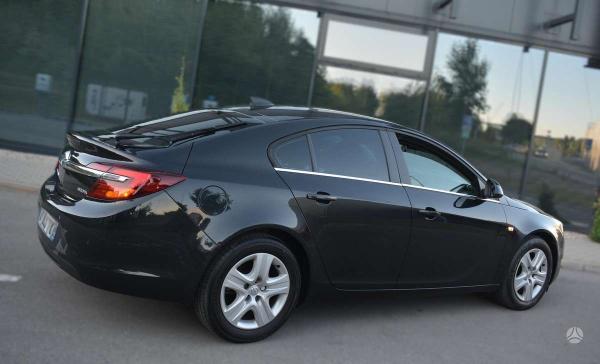 Black Opel Insignia 2016 in Klaipeda, with an engine capacity of 1.60 L and mileage of 180 thousand km for 5350 €, photo 4 on AUTOMOTO.COM.LV
