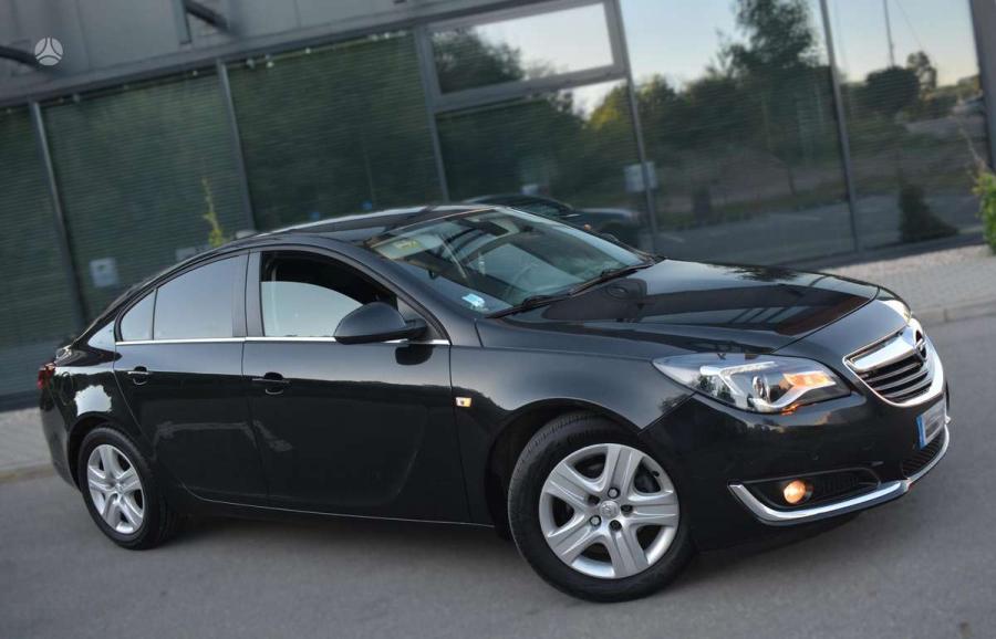 Black Opel Insignia 2016 in Klaipeda, with an engine capacity of 1.60 L and mileage of 180 thousand km for 5350 €, photo 7 on AUTOMOTO.COM.LV