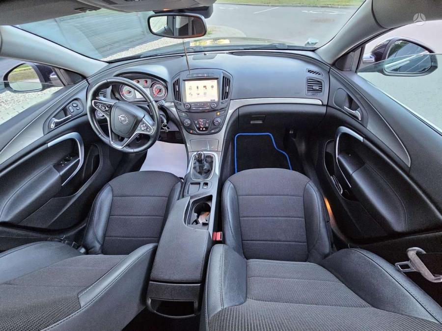 Black Opel Insignia 2016 in Klaipeda, with an engine capacity of 1.60 L and mileage of 180 thousand km for 5350 €, photo 12 on AUTOMOTO.COM.LV