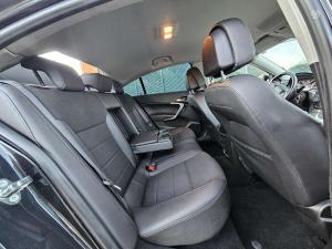 Black Opel Insignia 2016 in Klaipeda, with an engine capacity of 1.60 L and mileage of 180 thousand km for 5350 €, photo 13 on AUTOMOTO.COM.LV