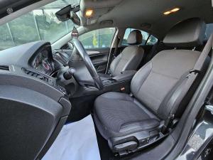 Black Opel Insignia 2016 in Klaipeda, with an engine capacity of 1.60 L and mileage of 180 thousand km for 5350 €, photo 14 on AUTOMOTO.COM.LV